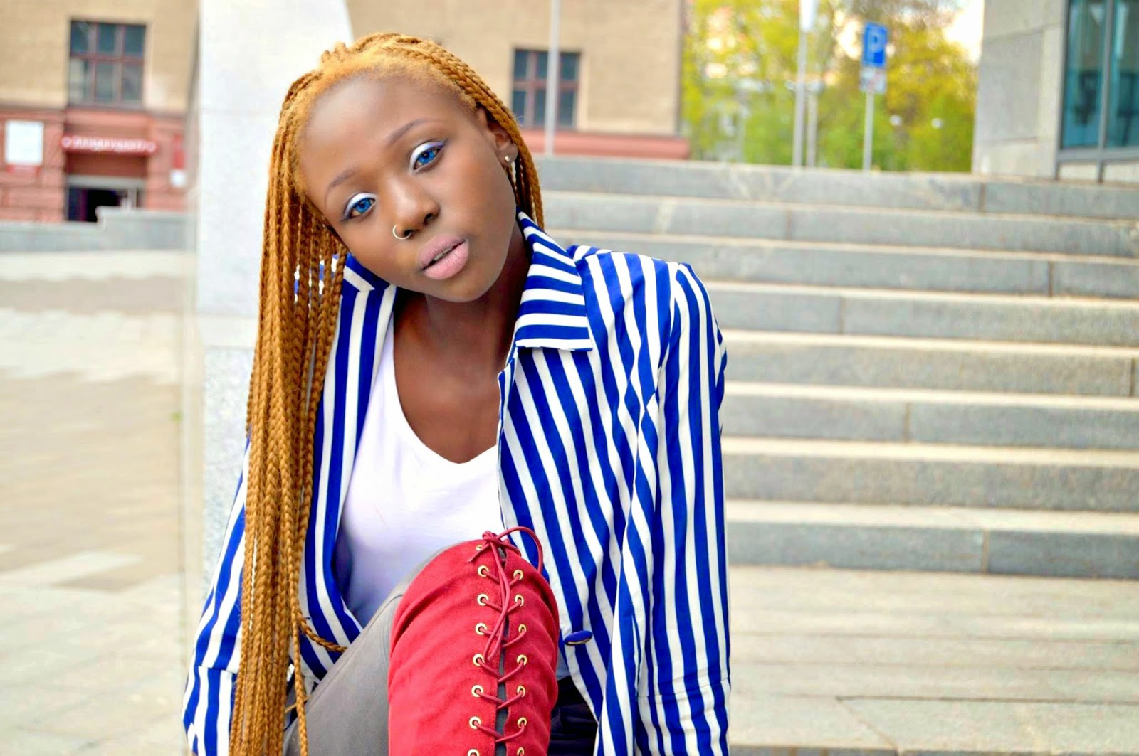 LACE-D UP | SUI~GENERIS FASHION