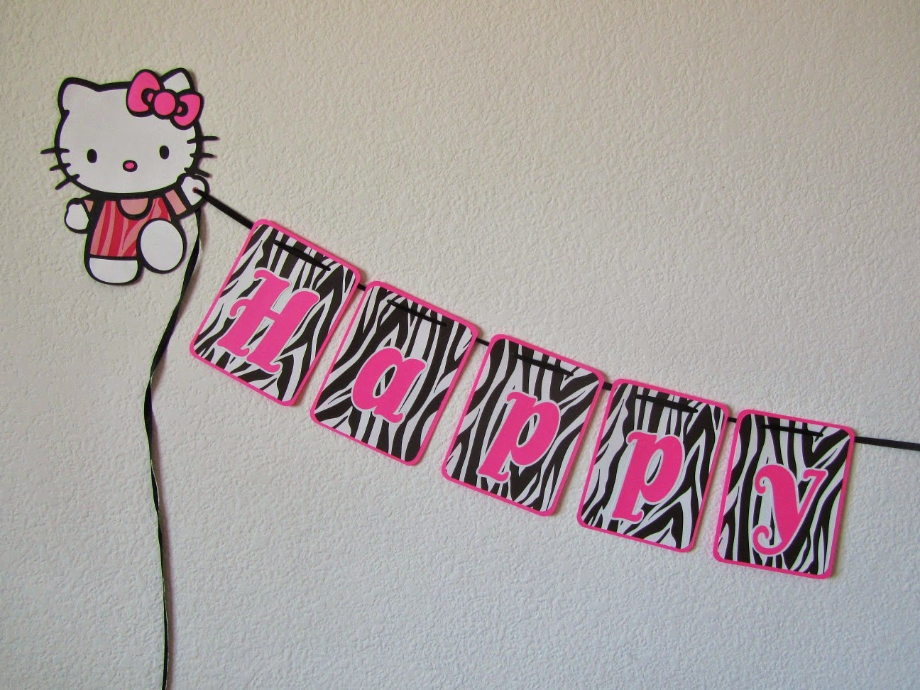 Jingvitations: Hello Kitty Banner