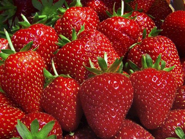 7 BENEFICIOS DE LAS FRESAS PARA EL CUIDADO DE LA PIEL. - INFINIDAD EN ...