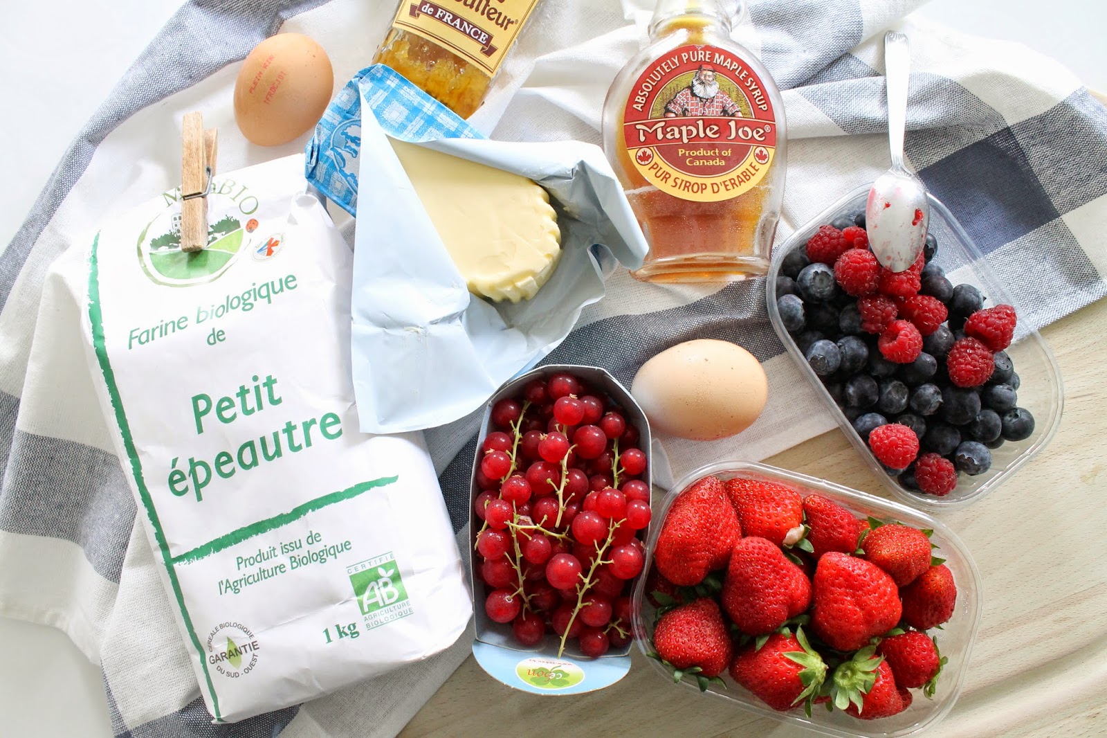 L'allée des desserts: Gâteau aux fruits rouges