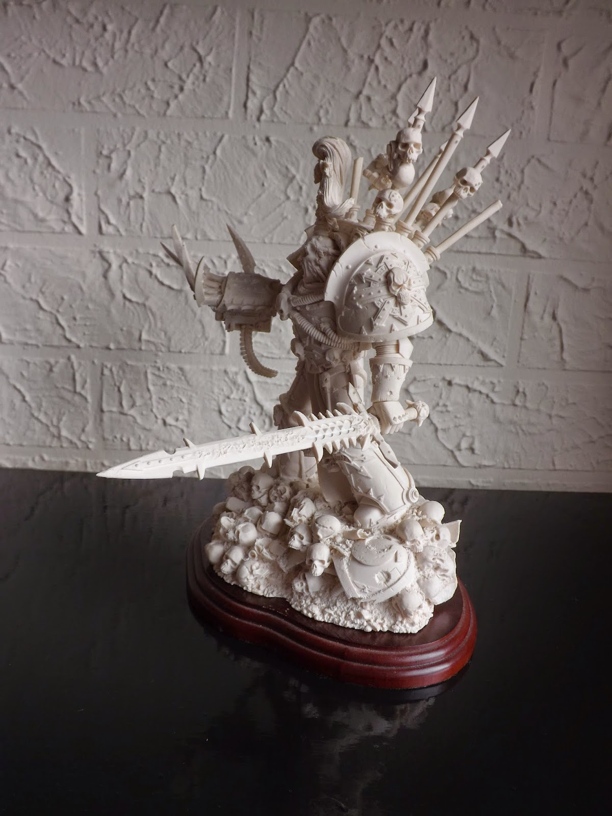 Limited Edition Warhammer models: Busts and Statue - Abaddon the ...