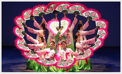 Buchaechum - Korean Fan Dance: History of Buchaechum