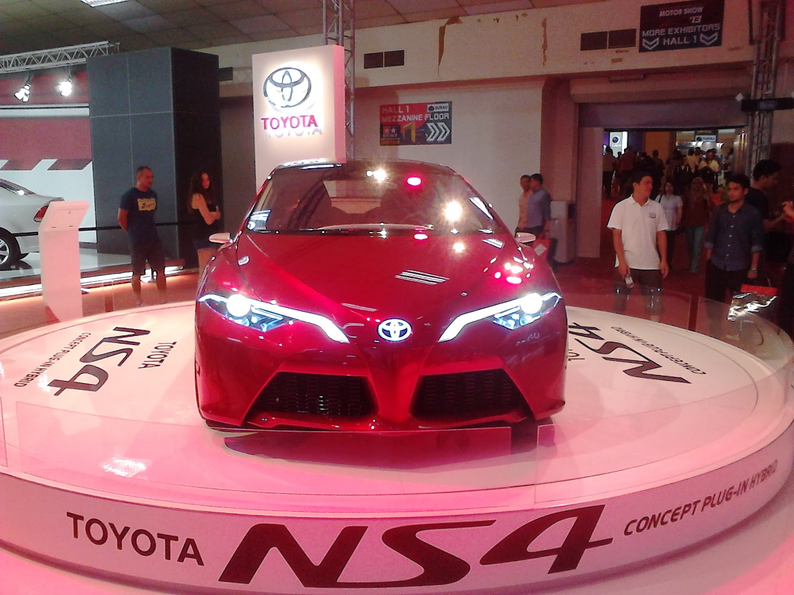 RujukNota: Gambar Toyota NS4 di Malaysia