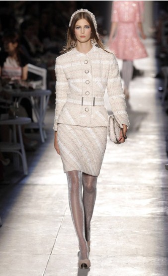 little black blog: Paris Fashion Week: Chanel.