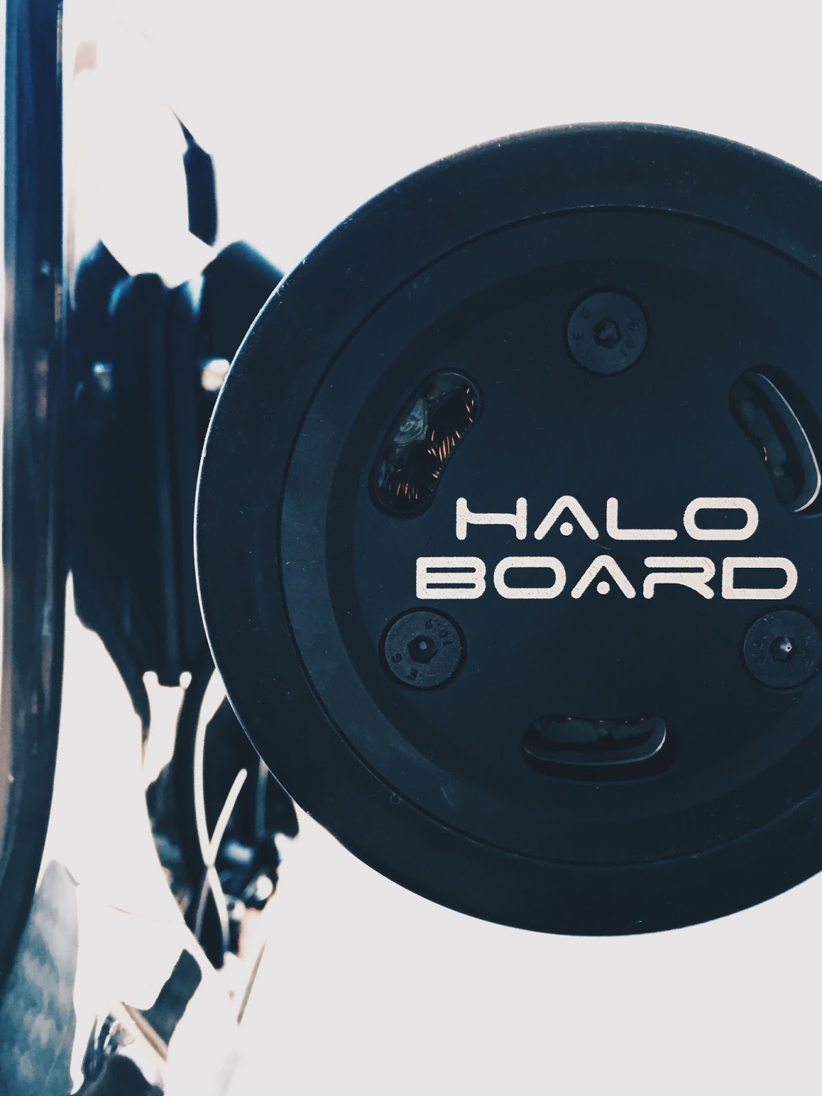 The Roving Reviewer: Halo Board Carbon Fiber Electric Skateboard Review