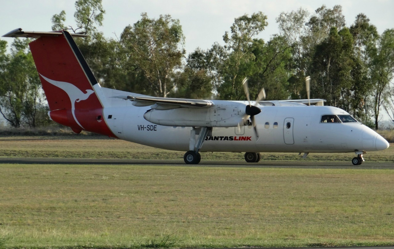 Air Queensland.blogspot: QantasLink de Havilland Dash 8-200 / Q200