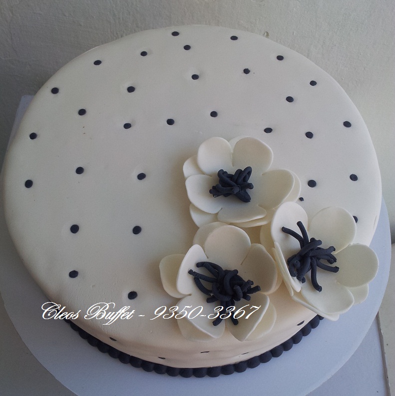 Cleos Buffet Bolos Artísticos: 01 ANDAR - R$ 129,90