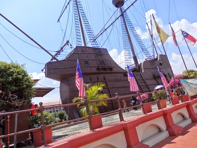 TRAVELOG: 2 hari di MELAKA : Melaka River Cruise, Melaka Duck Tour ...