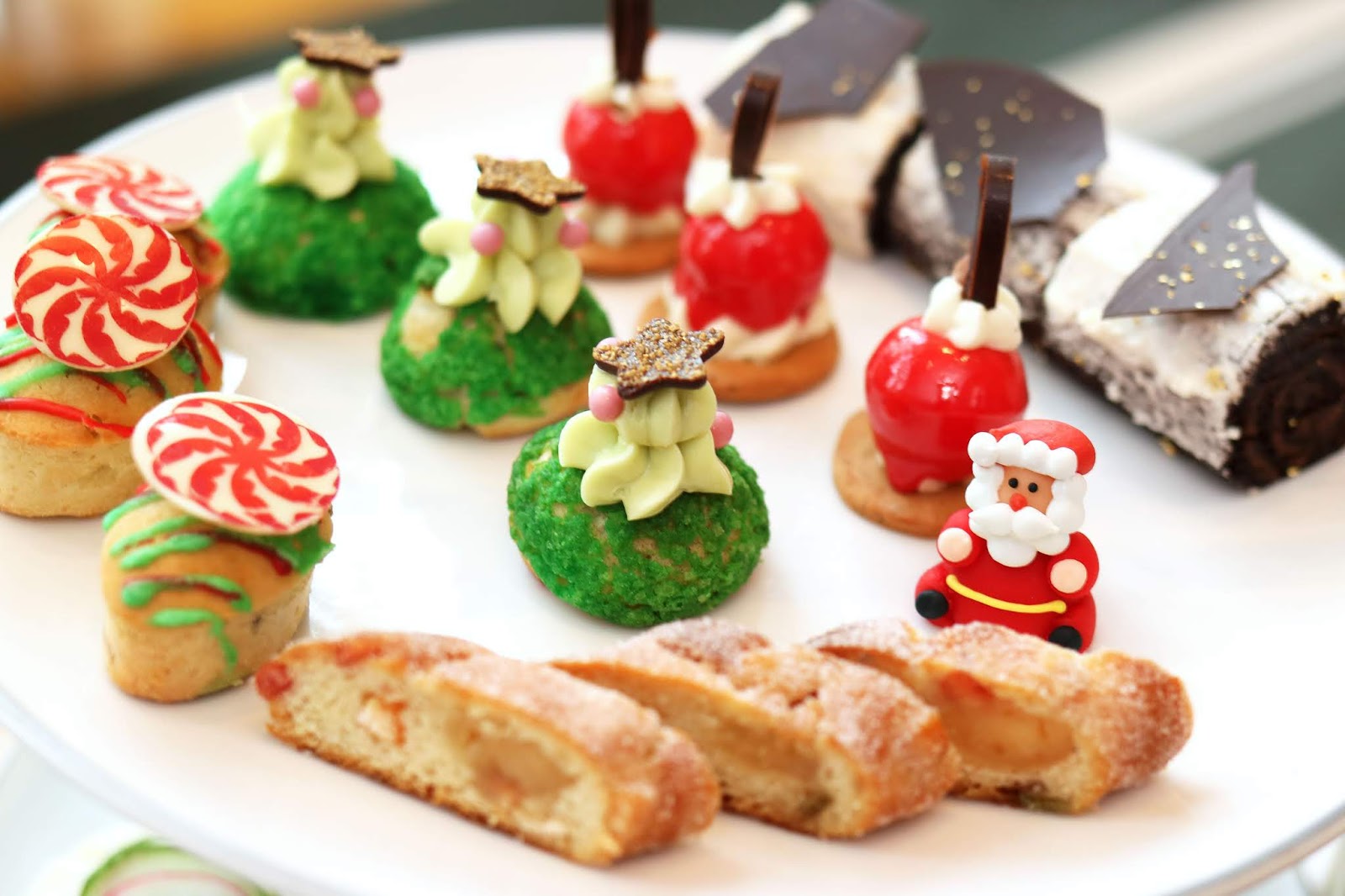 Chicago Eats: Holiday Afternoon Tea at The Peninsula | chicago foodie girl