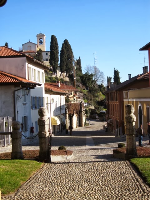 My Own Italy: Montevecchia: enjoy a breathtaking view of Milan and Brianza