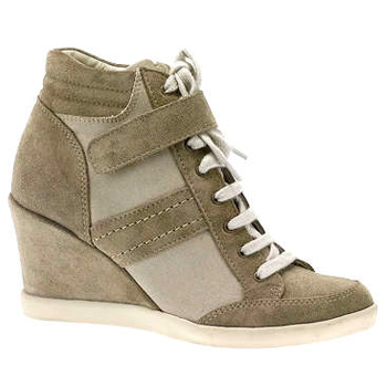 Tendance 2012 : Les Sneakers ou Baskets compensées