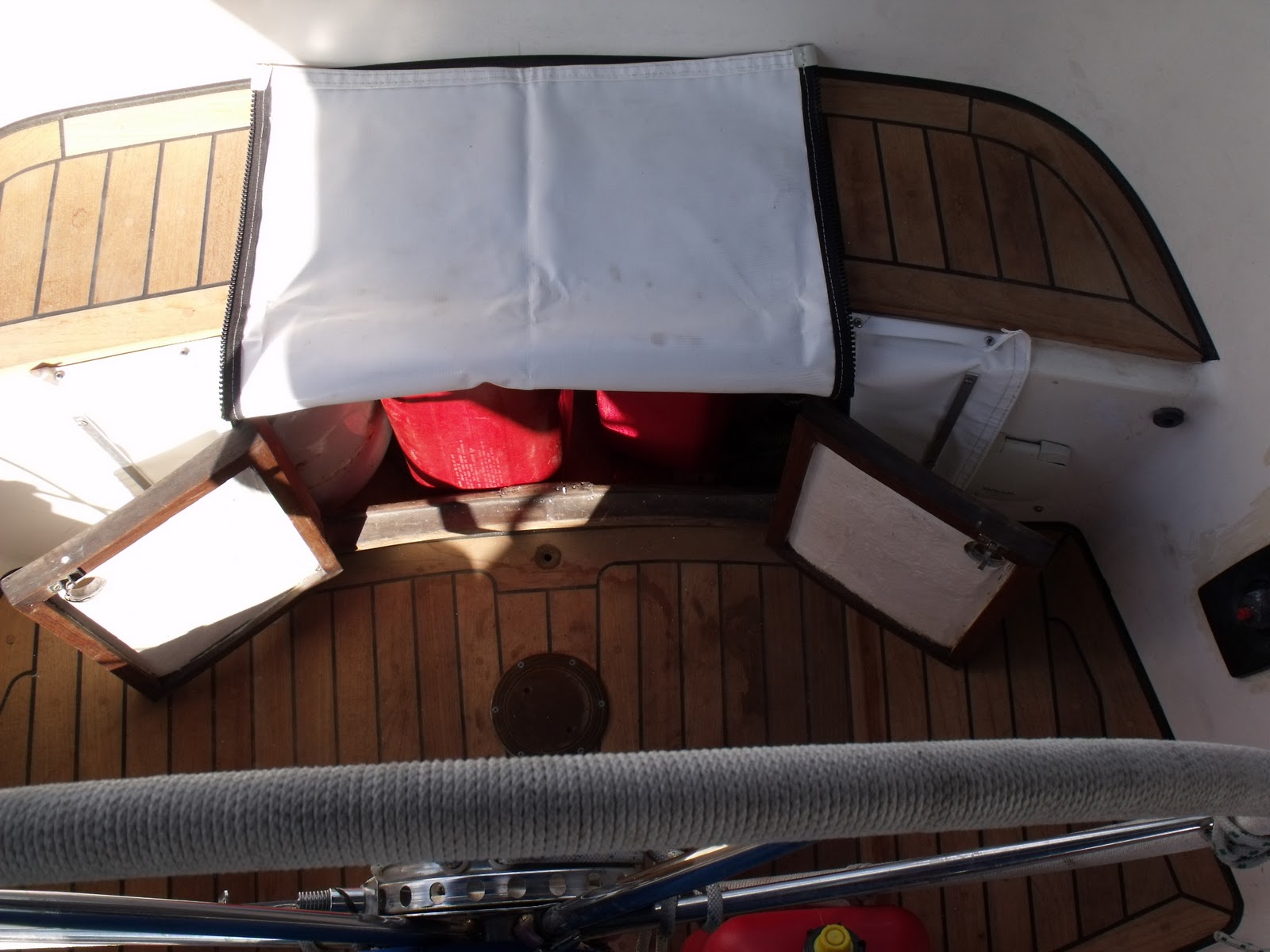 Pachuca Circumnavigation: Lazarette Cover Fitted