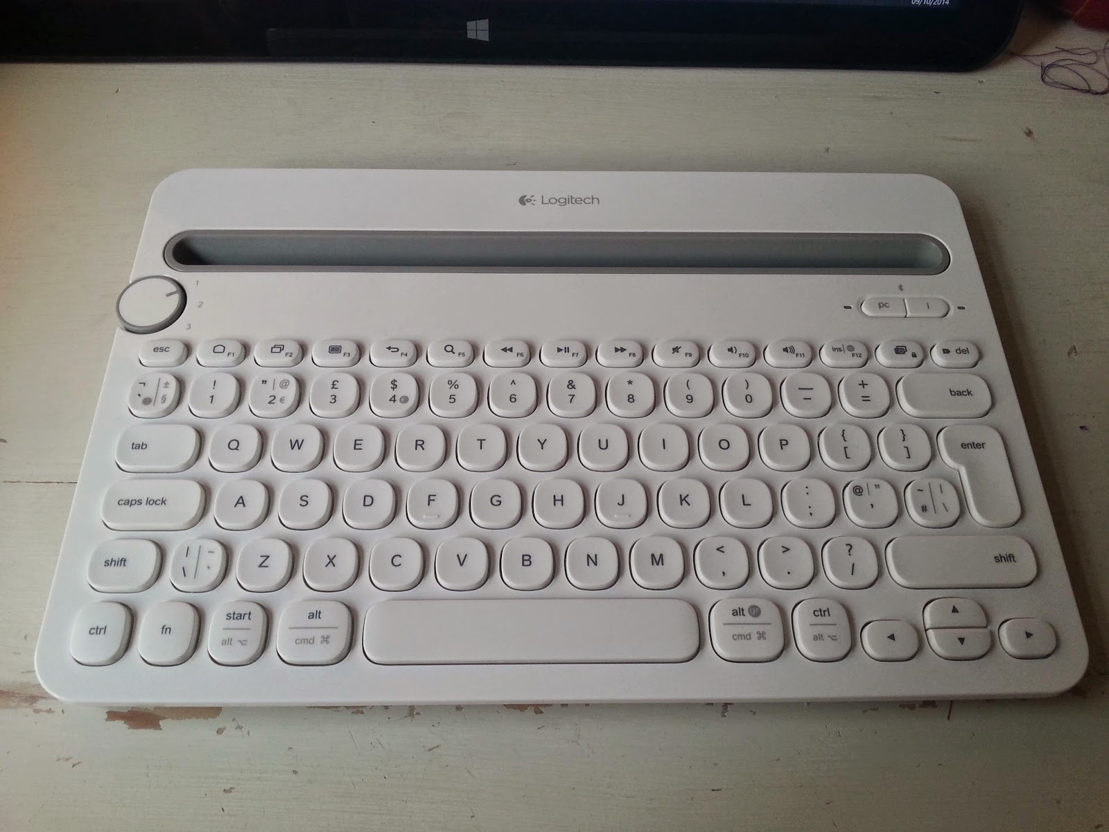 REVIEW: Logitech K480 Multidevice Bluetooth Keyboard | The Test Pit
