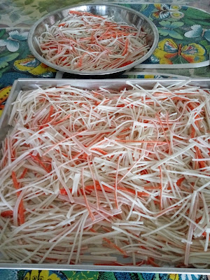 Yin's homemade 盈盈巧手: Crispy Crab Sticks 酥炸蟹柳