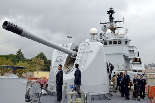 SI VIS PACEM, PARA BELLUM: Il cannone medio navale Leonardo 127/64 LW ...