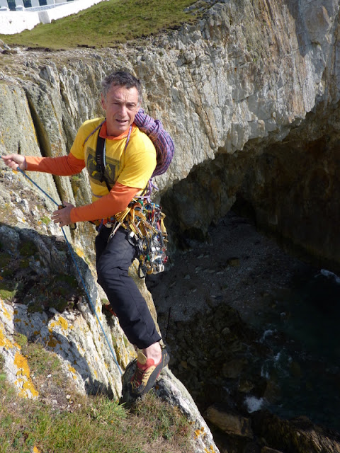 Stevie Haston: The best cliff : GOGARTH, by Stevie Haston