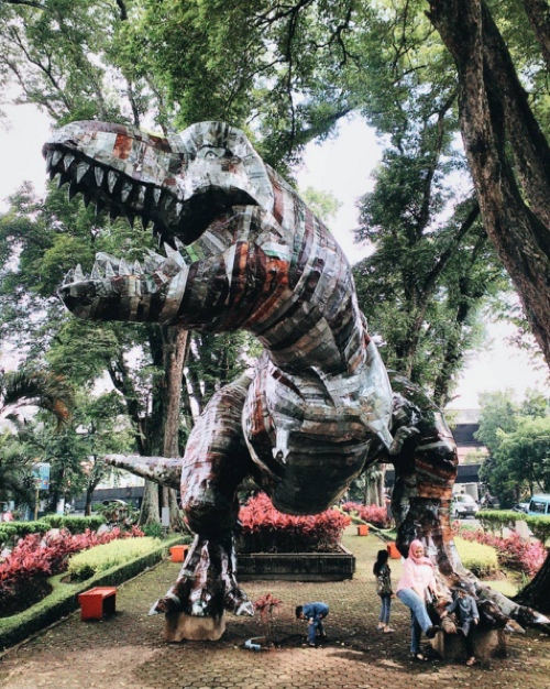 Terbaru Tempat Wisata Di Bandung Timur Yang Ada Patung Dinosaurus Kunjungi