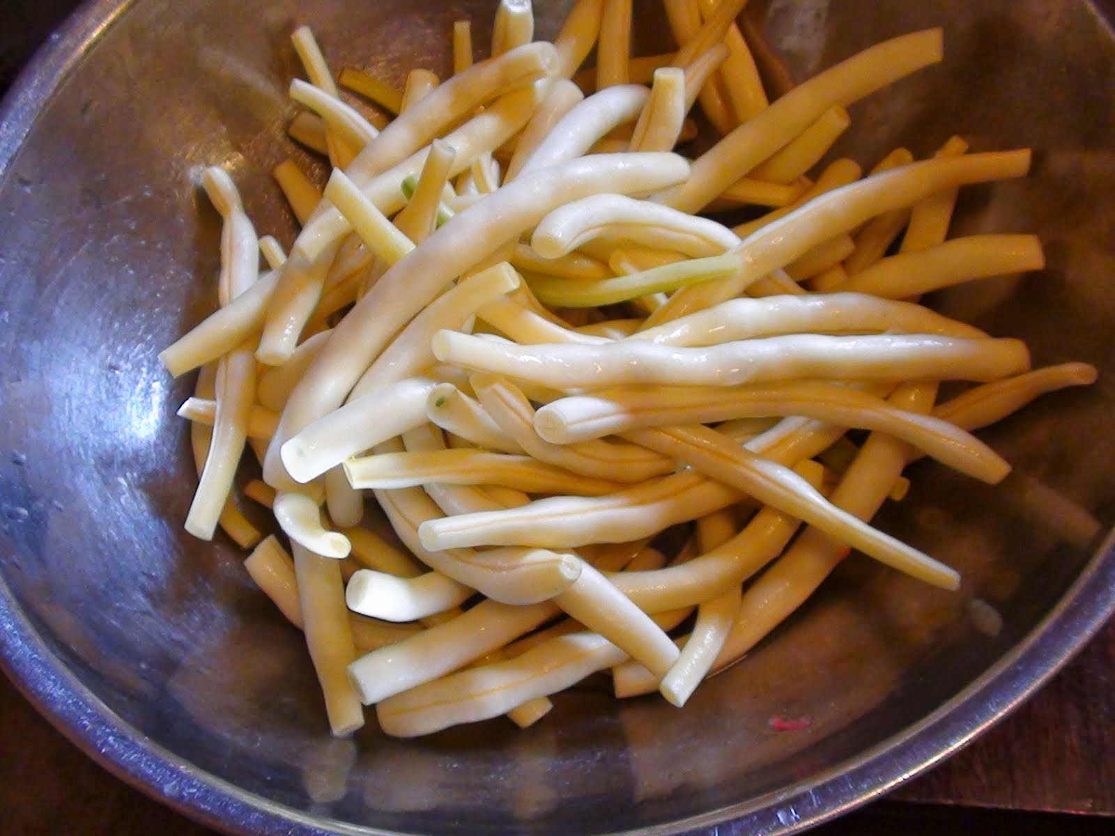 zsuzsa is in the kitchen: WAX BEANS GOULASH - SÁRGABAB GULYÁS