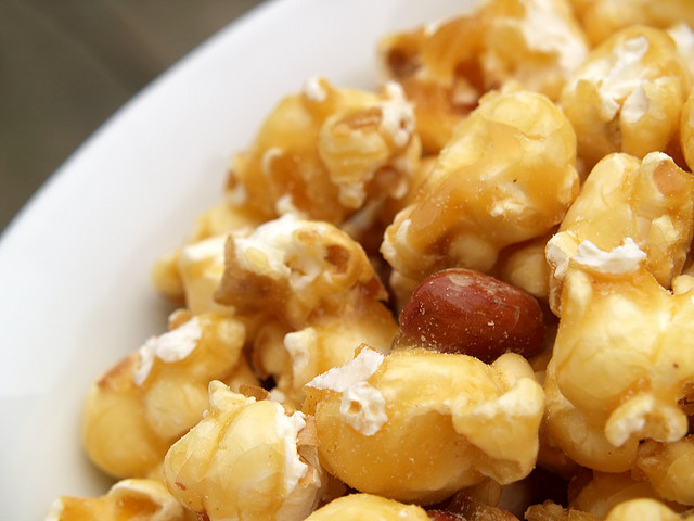 Caramel Popcorn with Nuts