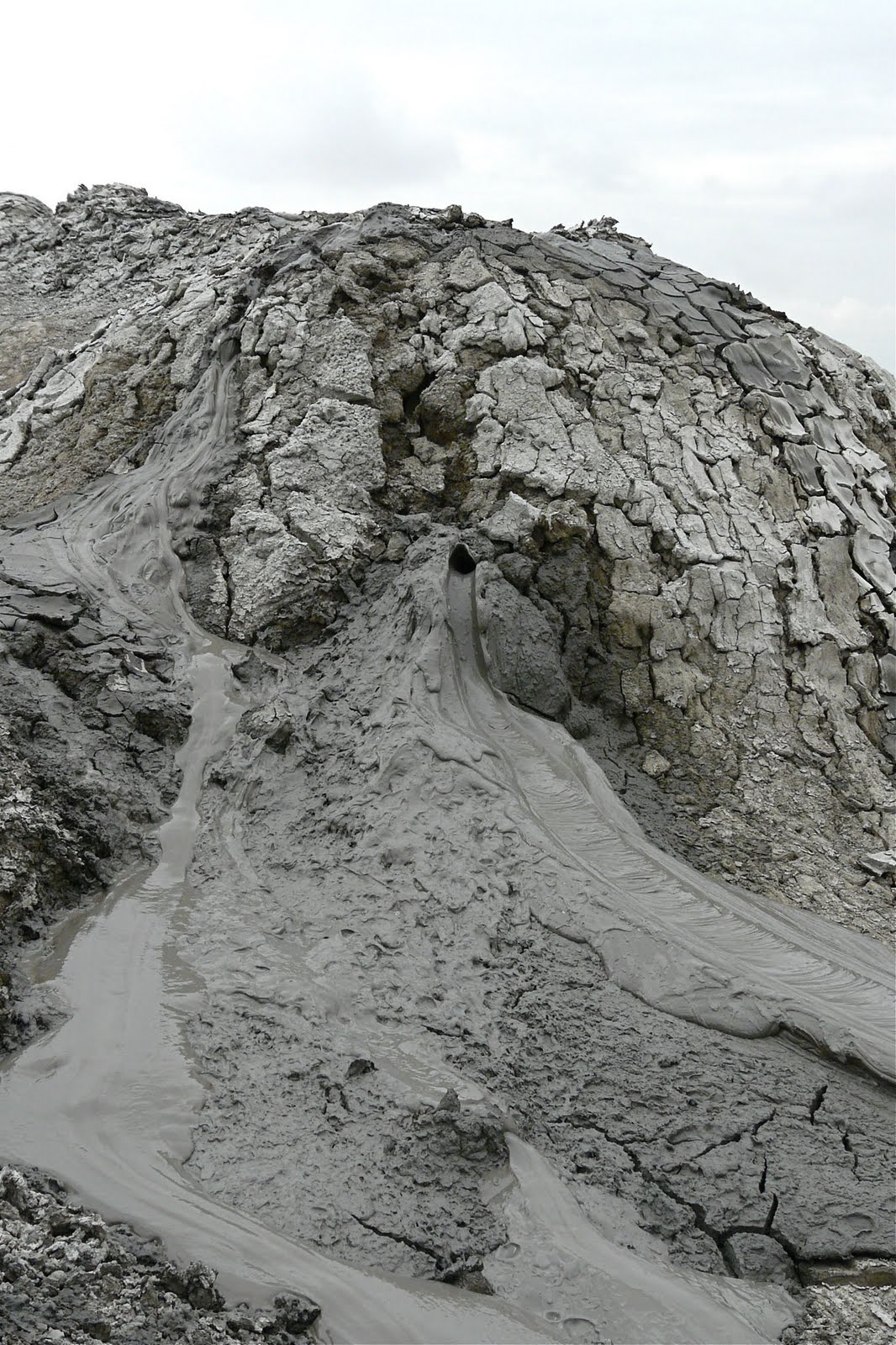 Mud Volcanoes Azerbaijan | Desktop Wallpapers