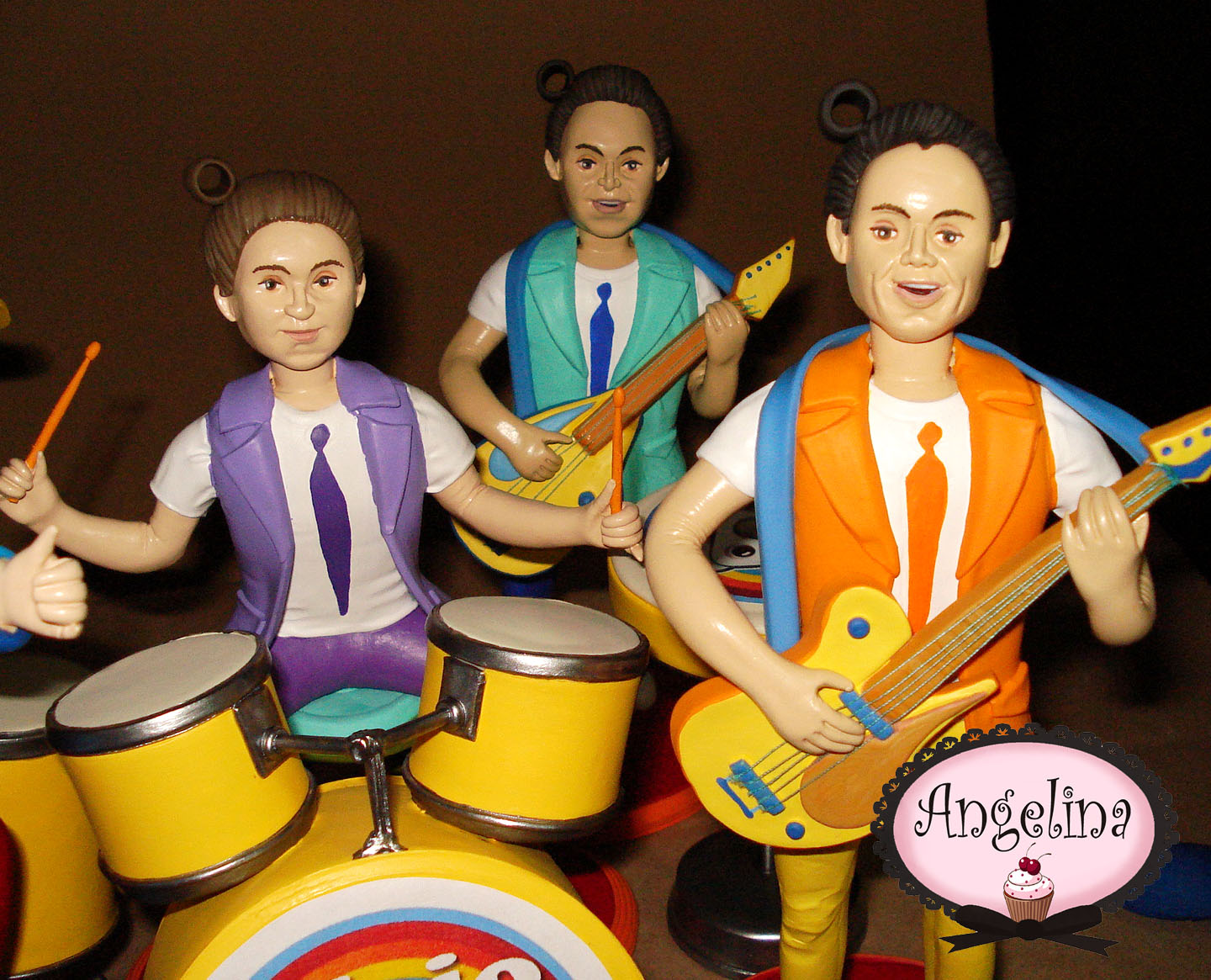 Angelina Creaciones: Topa de Junior Express en Porcelana Fría...