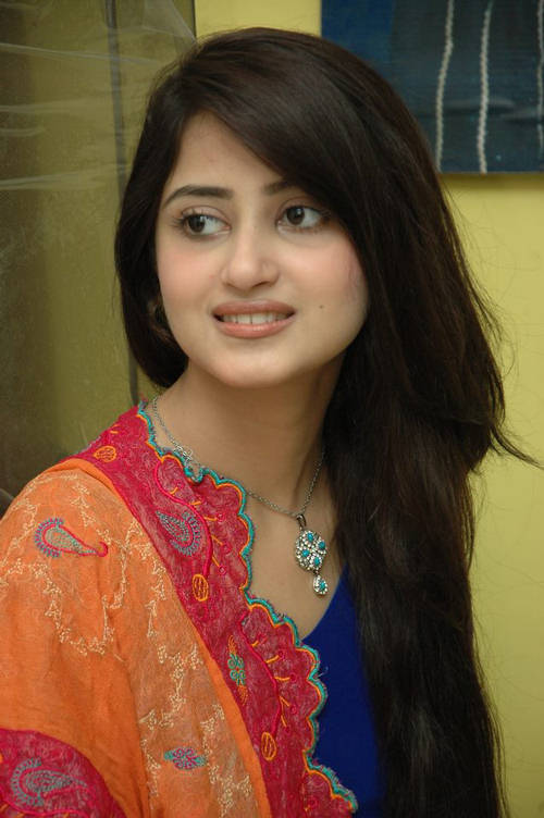 Sajal Ali - Photo Gallery - Biography - Pakistani Actress