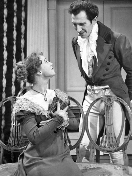 Cathode Ray Tube: PETER CUSHING - The Complete Memoirs / Book Review