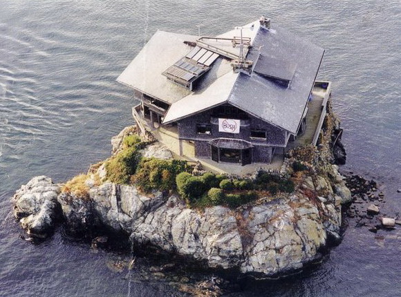 THE WORLD GEOGRAPHY: 8 Unusual Rock Islets Around the World