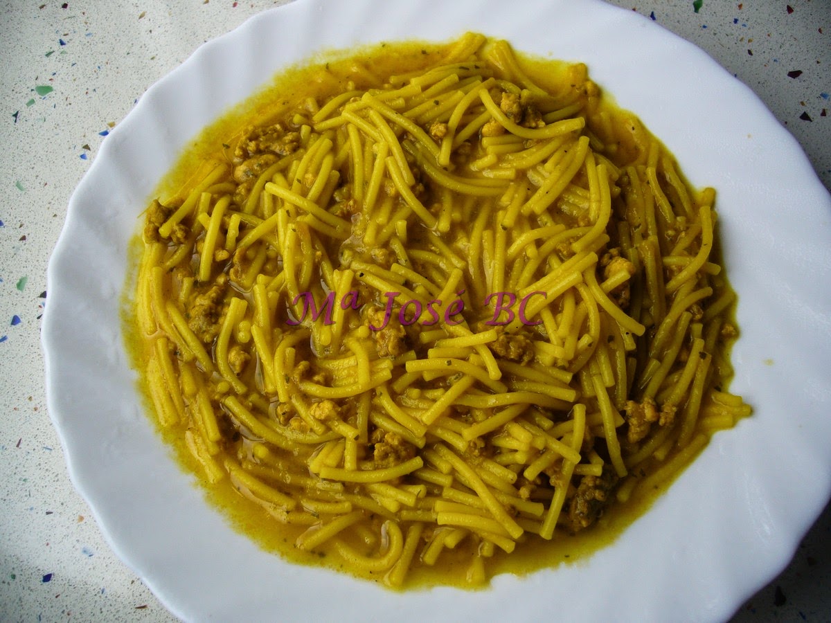 No dejamos ni las migas: Cazuela de fideos con carne picada