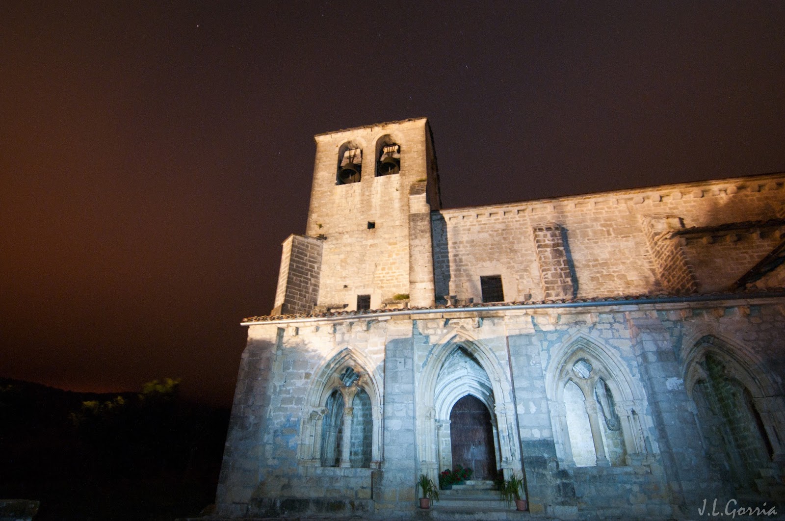 J.L.Gorria: Fotos Nocturnas de la Iglesia de Larumbe