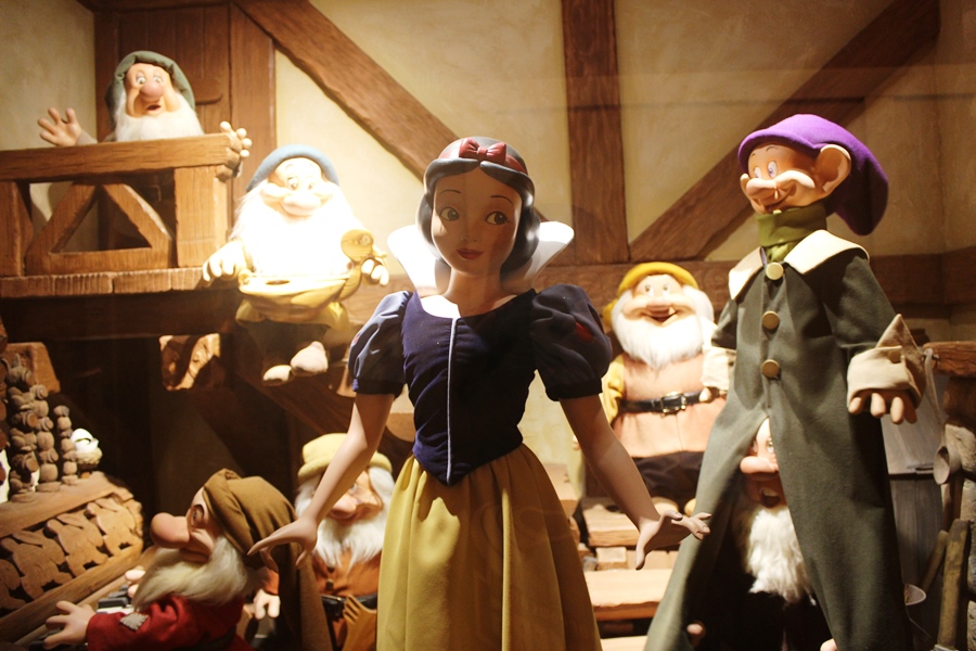 Main Street Gazette: Enchanted Windows