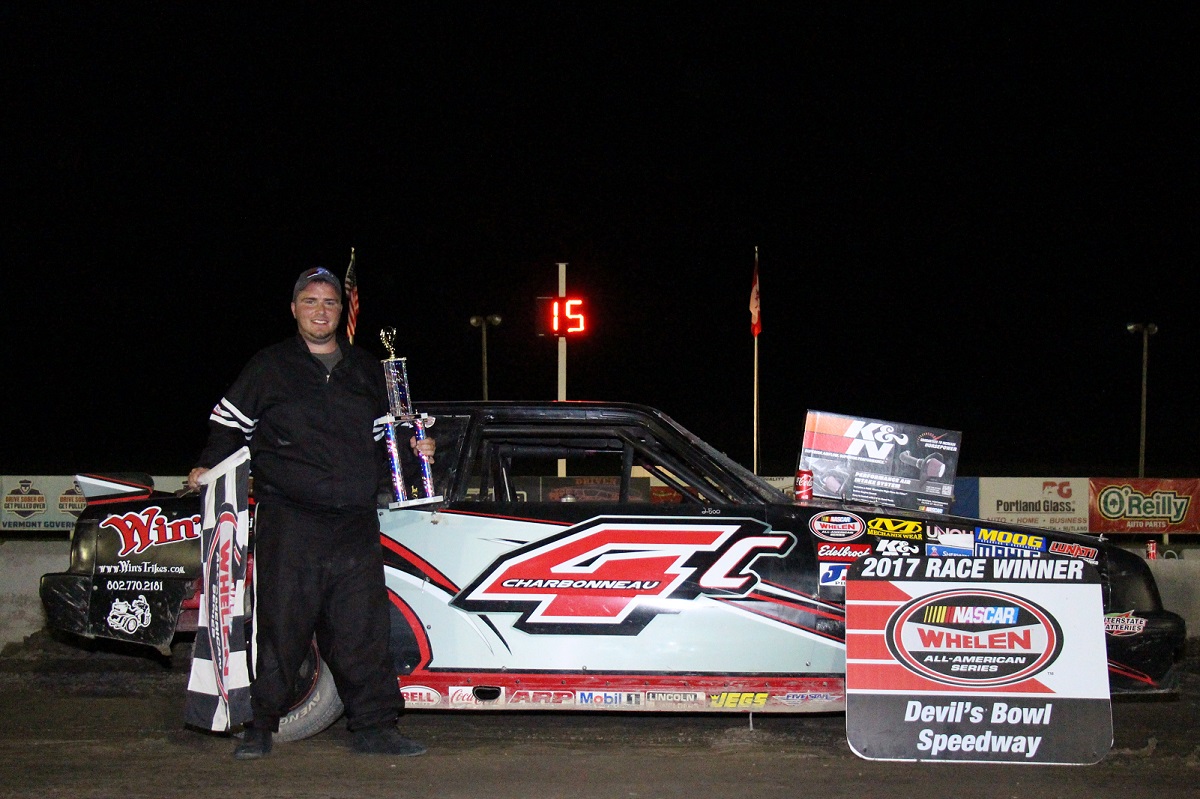 Oval Racing Stock car style in Québec, Ontario and New England States ...