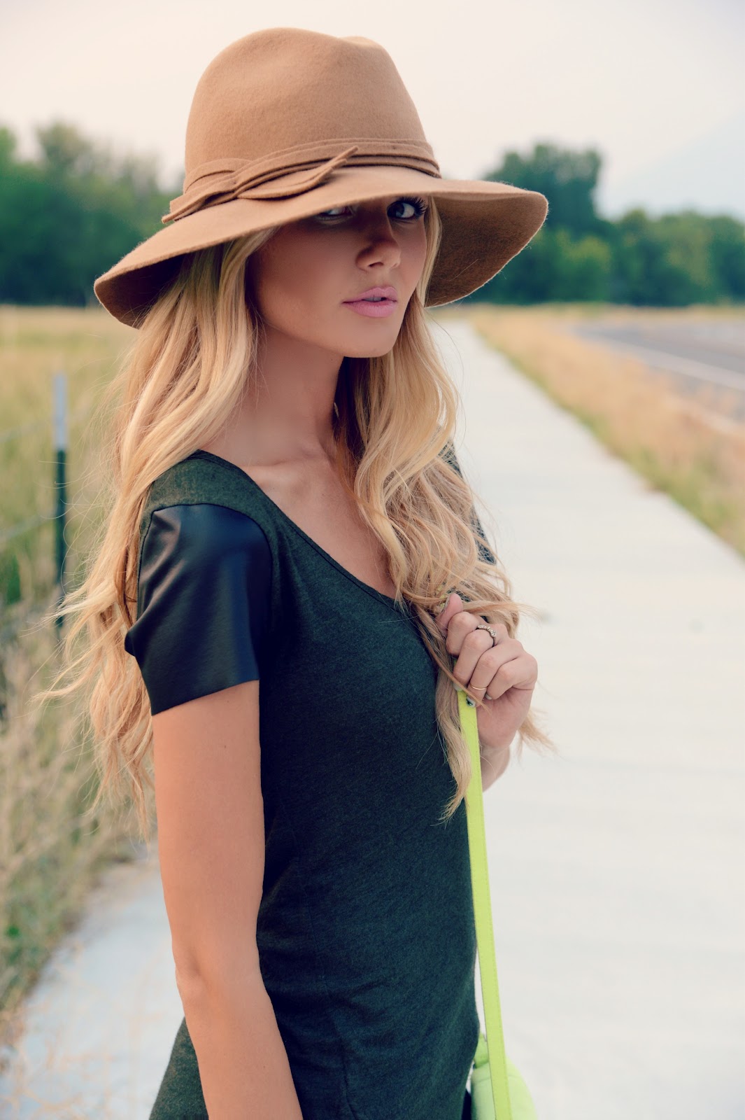 Barefoot Blonde Fashion Beauty Bloggers Forums On Gomi Gomiblog®