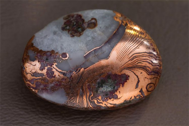 How Do Agates Form?