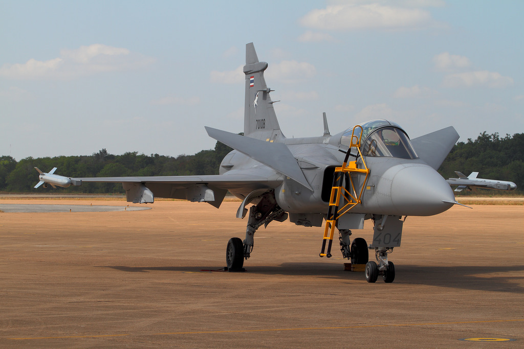 DEFENSE STUDIES: Air Force Investigates Gripen Jet Fighter Acccident