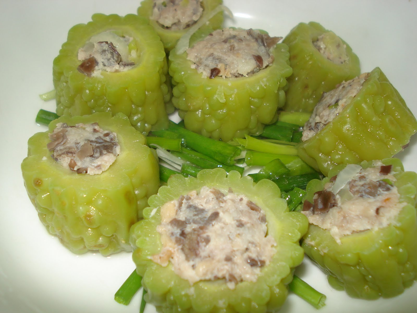 easy vietnamese cooking: canh mướp đắng nhồi thịt