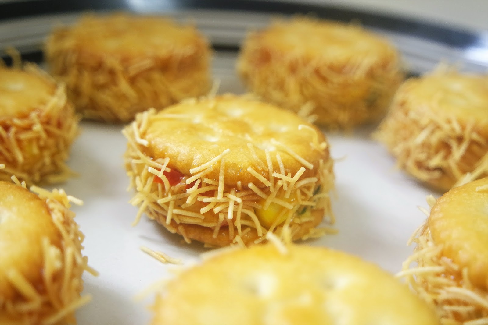 Monaco Biscuit Party Topping - Aaichi Savali