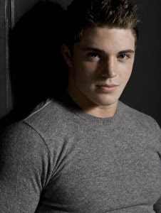 Los Ojos del Espectador: Latrell Spencer