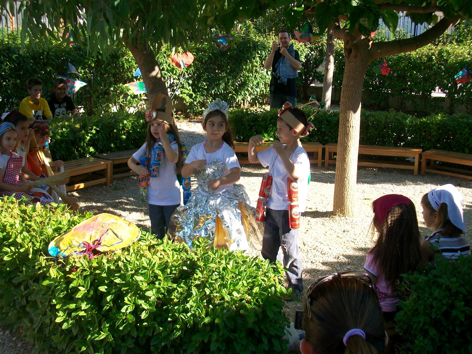 13o Ολοήμερο Νηπιαγωγείο Αχαρνών: ΚΑΛΟΚΑΙΡΙΝΗ ΓΙΟΡΤΗ 2012