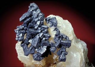 EKOGEO: PERAK : LOGAM MULIA YANG DIKENAL SEJAK ZAMAN PRASEJARAH