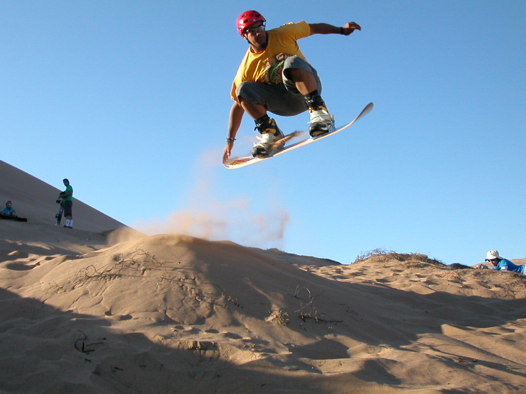 Extreme Sports: Sandboarding/Sandboard