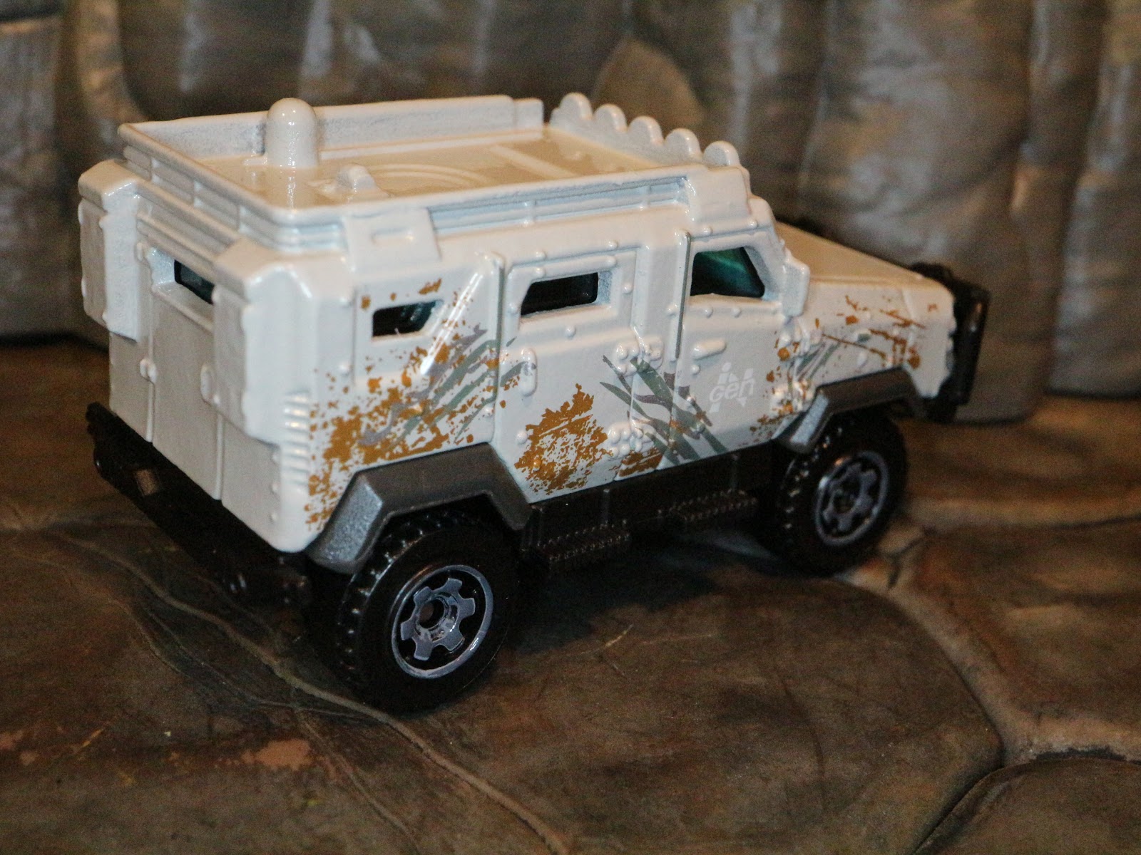 Action Figure Barbecue: Toy Review: '10 Textron Tiger (Battle Damage ...