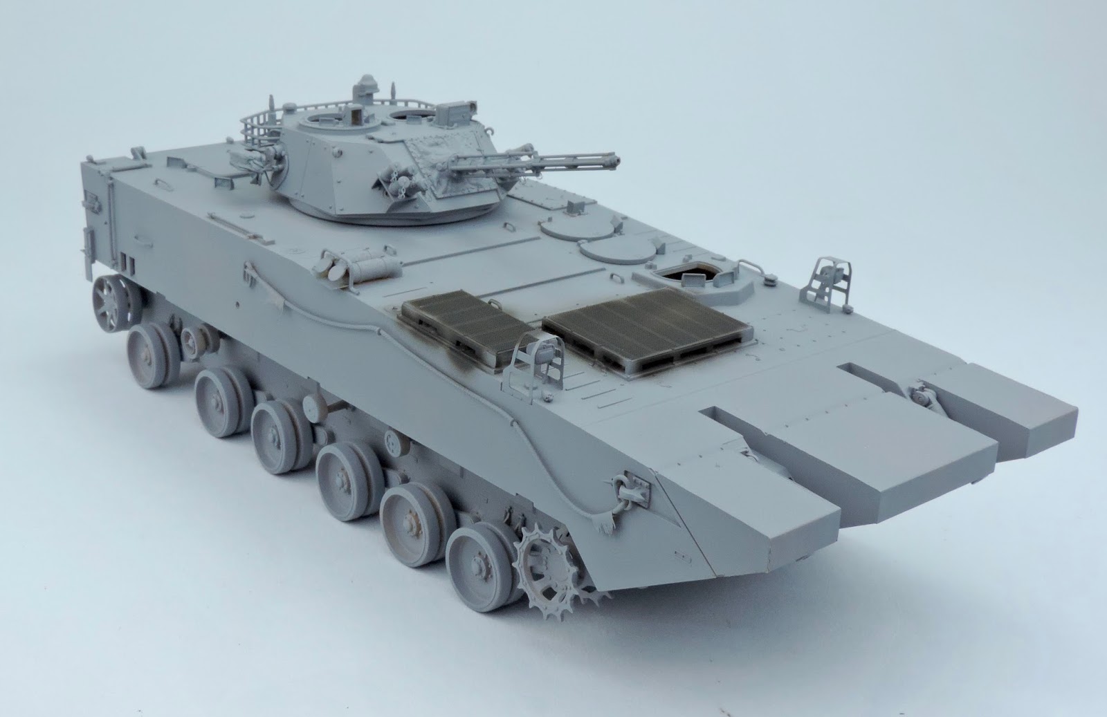 Pete's Model World : Hobbyboss PLA ZBD-05 IFV Primer On