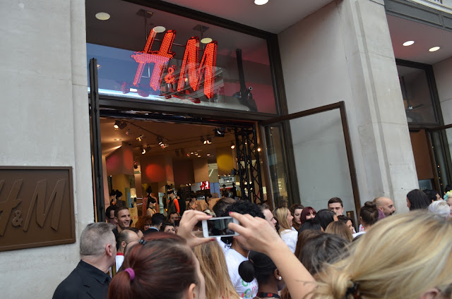 H&M Flagship Re-Launch at Oxford Street | Gold x City