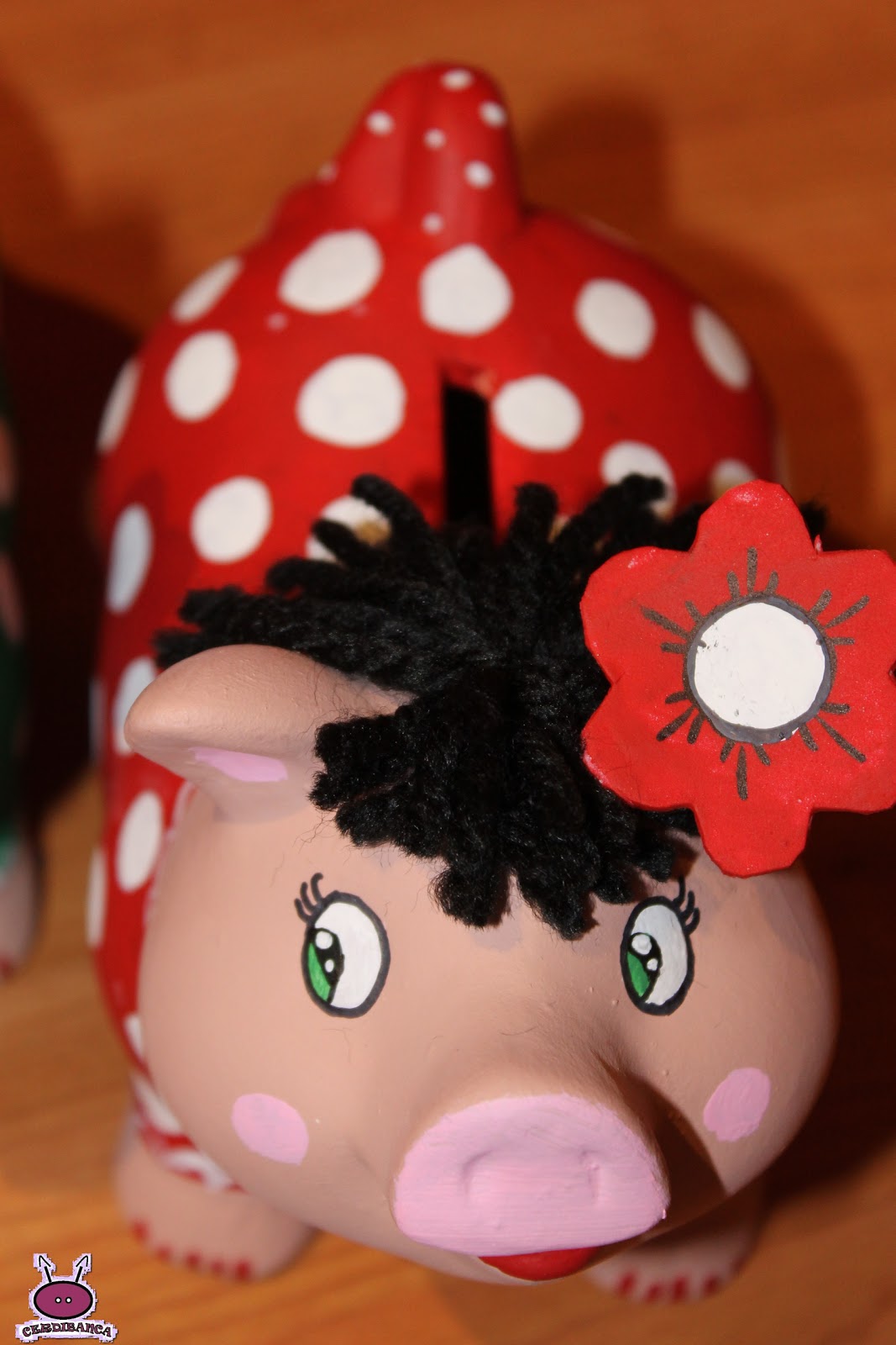 CERDIBANCA: Hucha Cerdito Flamenca