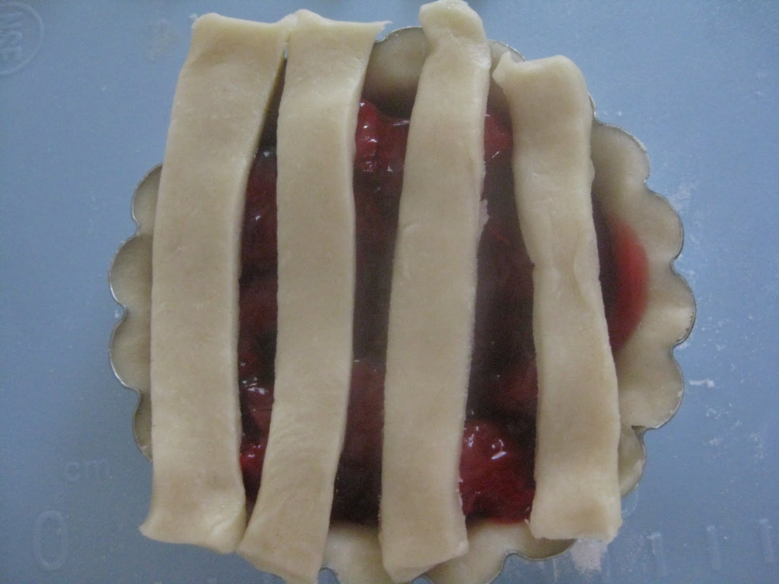 Girl Behind the Apron: Mini Lattice Cherry Pies