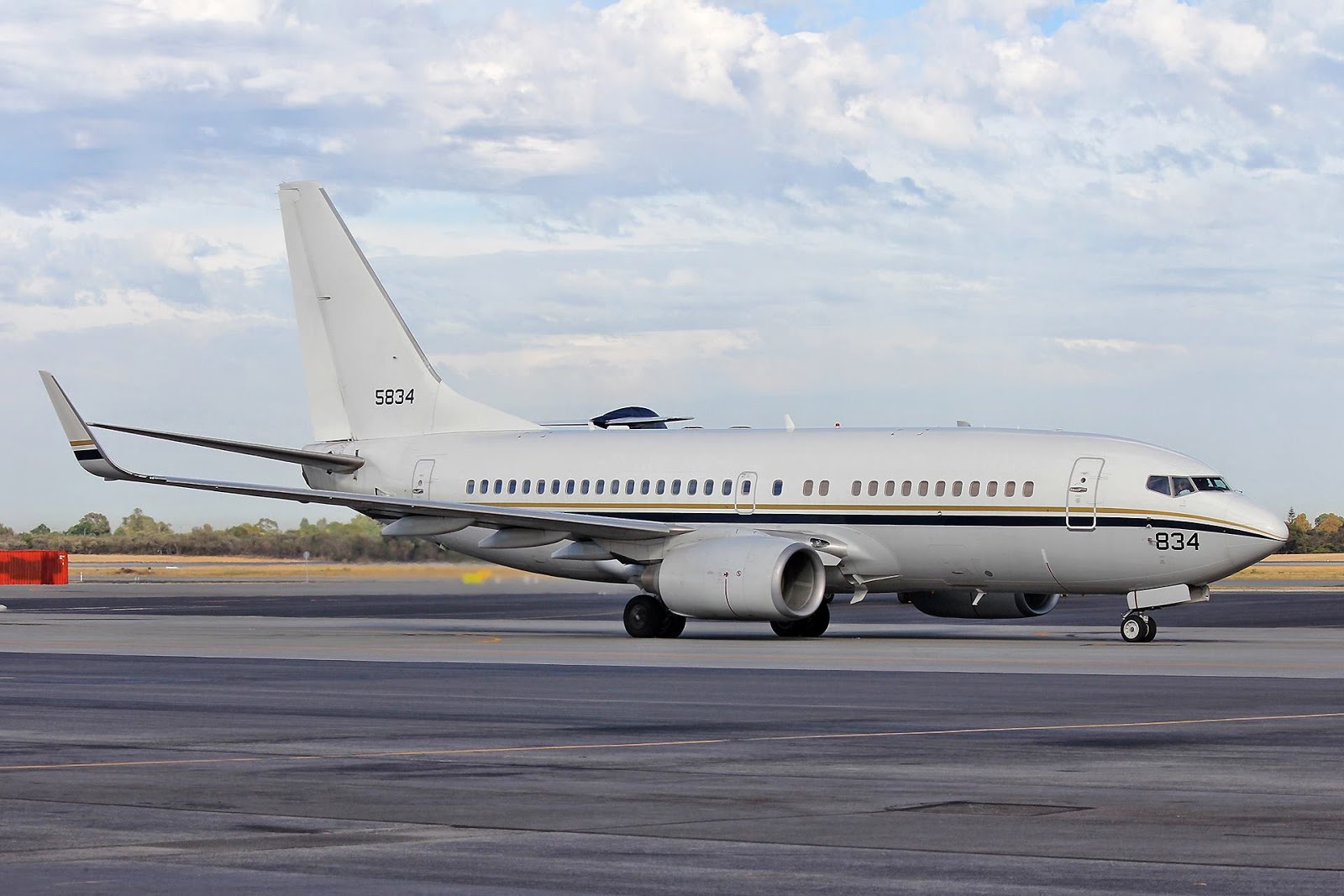 Perth Airport Spotter's Blog: United States Navy B737-7AFC (C-40A ...