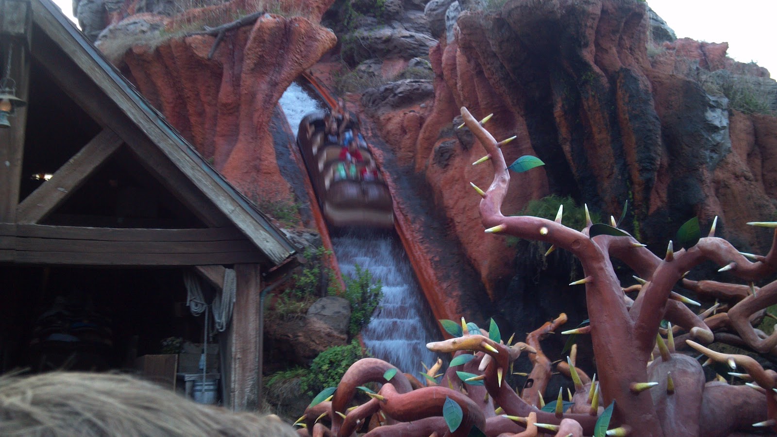 Orlando Area Theme Parks, Attractions, and Eateries: Splash Mountain ...