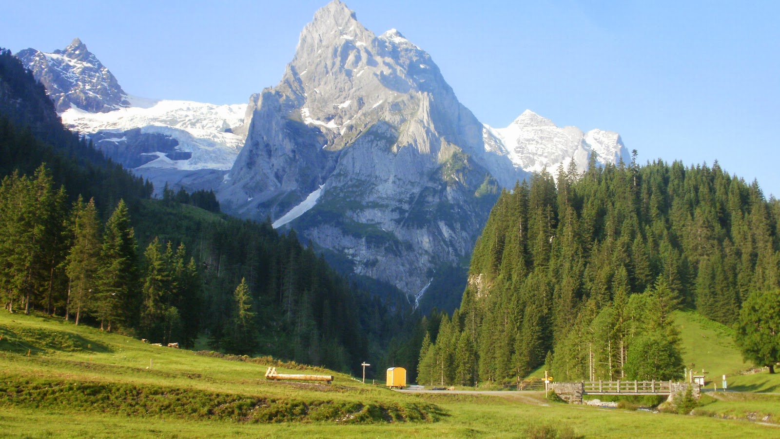 EXCURSII CU BICICLETA: Elvetia