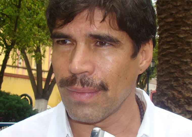 MERIDIANO90: El actor Alberto Estrella visitó SCL